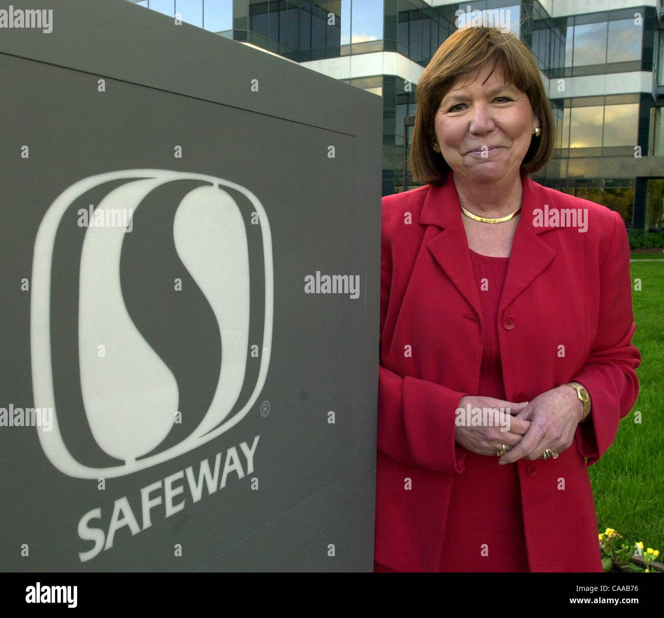 HOMETOWN ART: Sandy Campbell-Springfield photographed at the Safeway ...