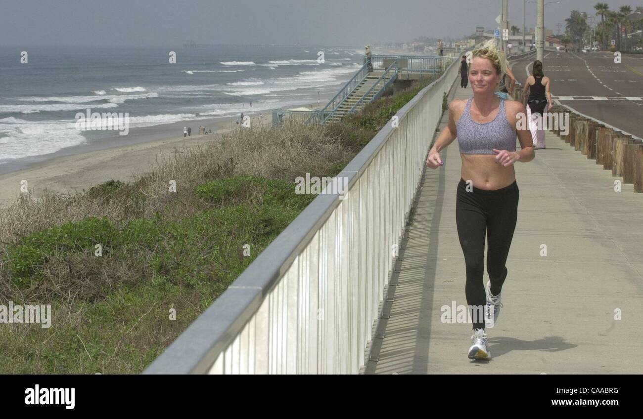 Lisa roche hi-res stock photography and images - Alamy