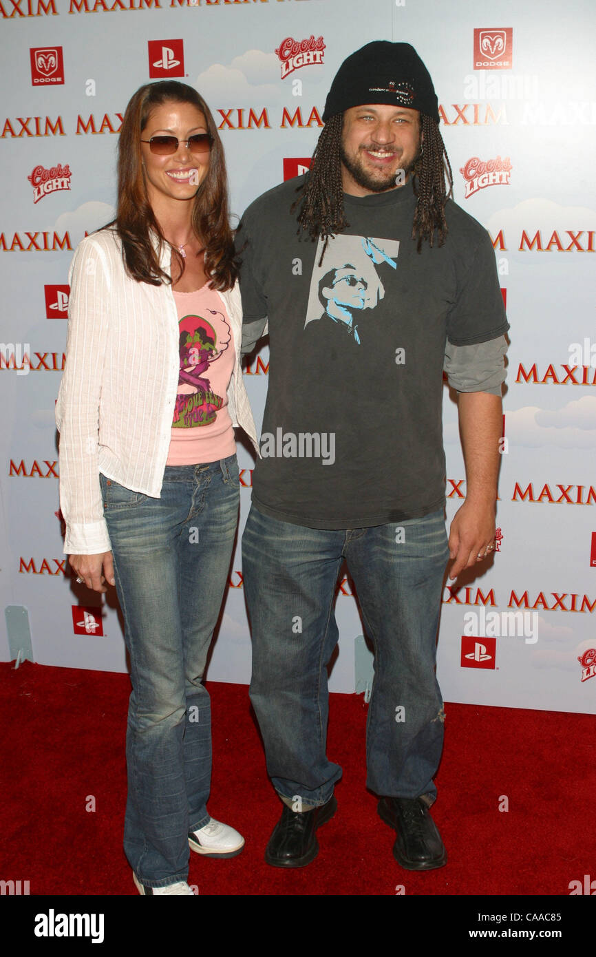 Shannon elizabeth hi-res stock photography and images - Alamy