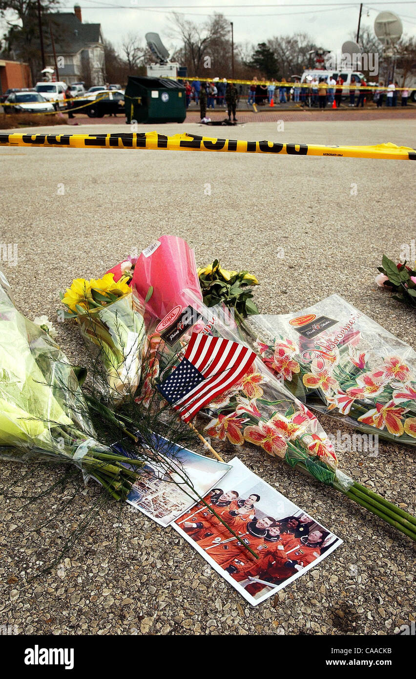 Debris from space shuttle columbia hi-res stock photography and images ...