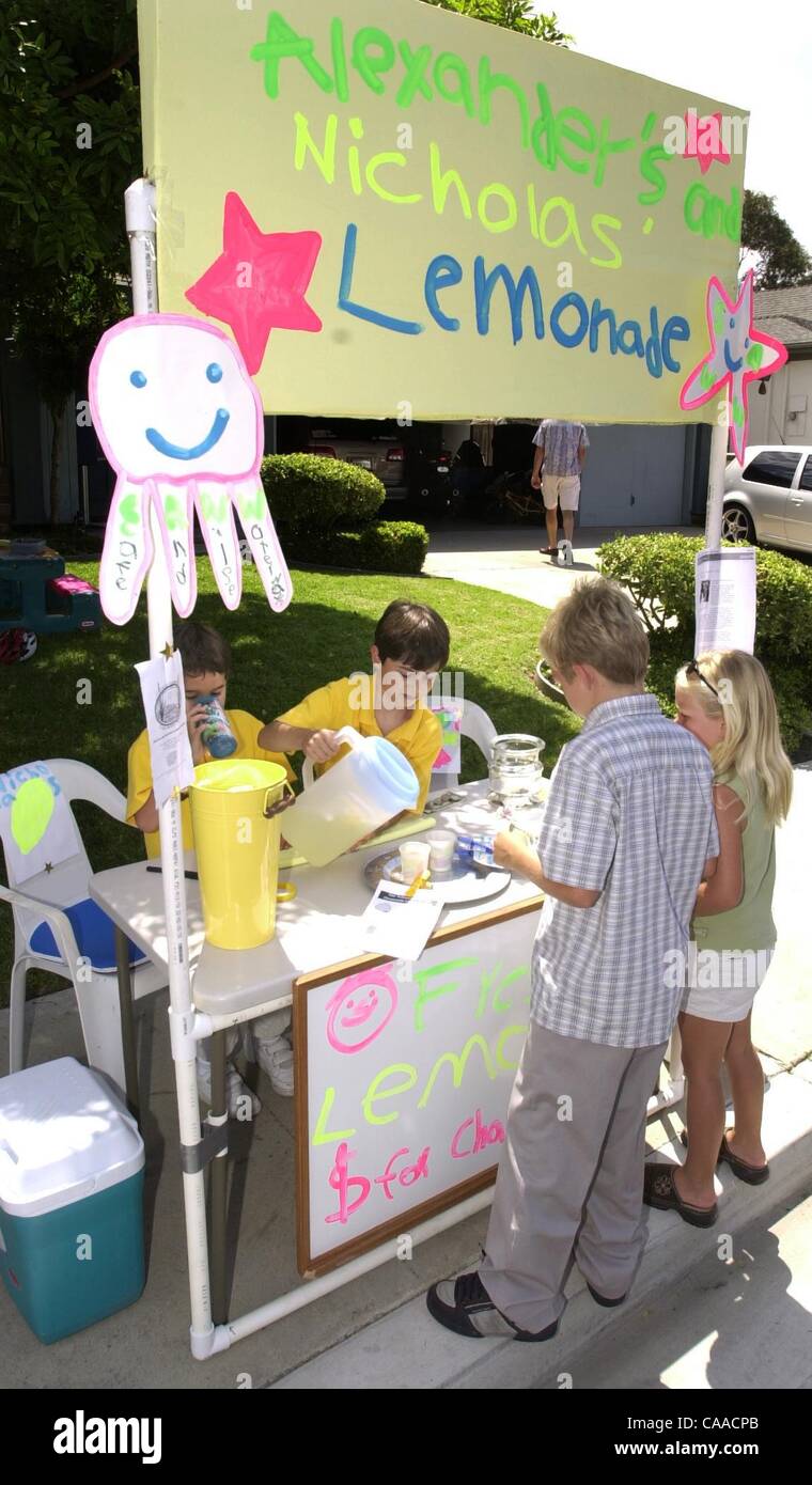 Sampling the goods hi-res stock photography and images - Alamy