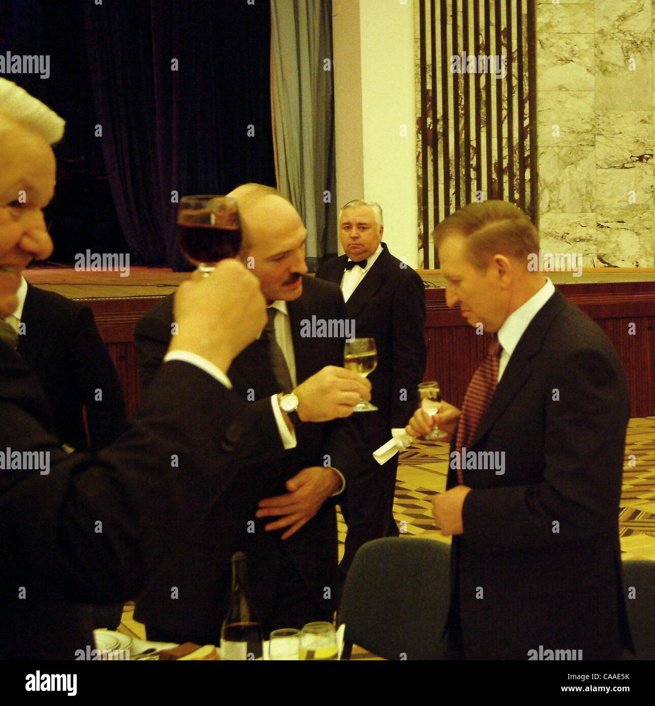 From left to right: the former president of Russia Boris Yeltsin, the ...