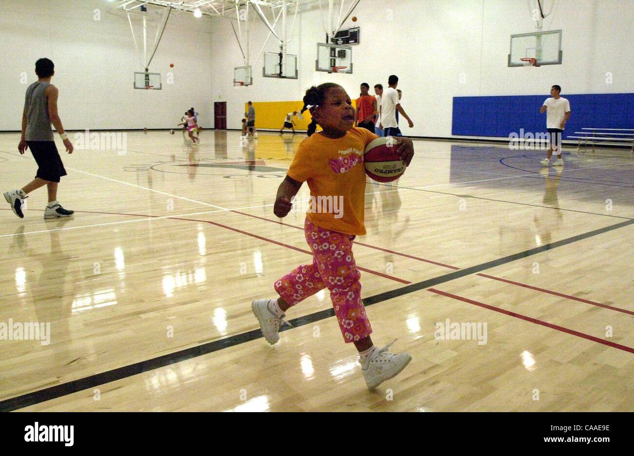 Basketball are published hi-res stock photography and images - Alamy