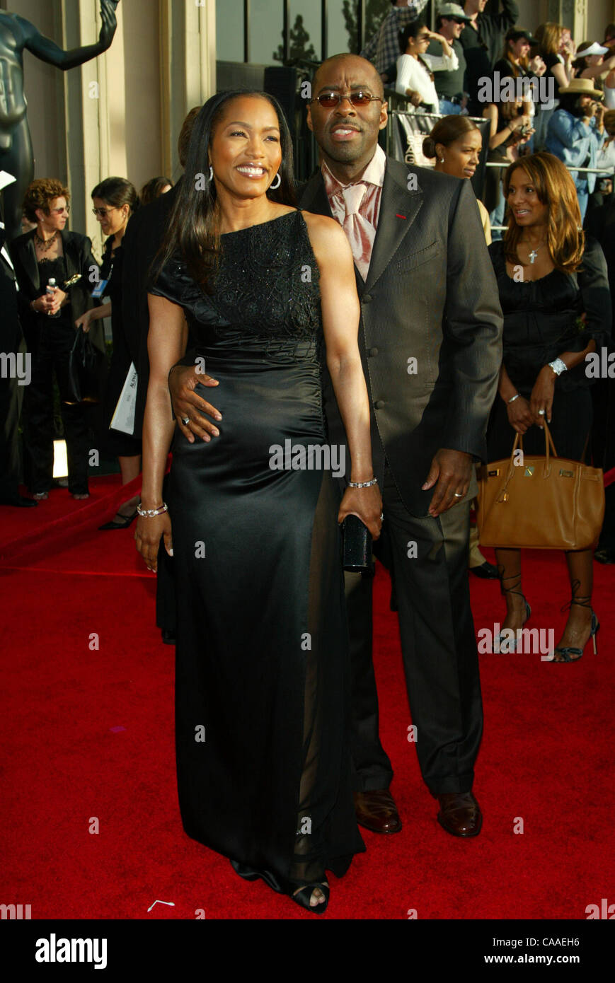 Mar 09, 2003; Los Angeles, CA, USA; Actress ANGELA BASSETT arrives ...