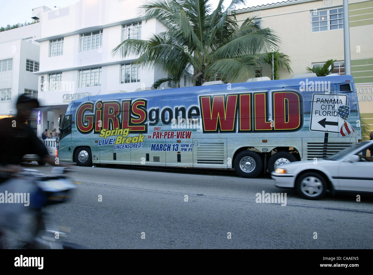 Into The Wild Bus High Resolution Stock Photography and Images - Alamy