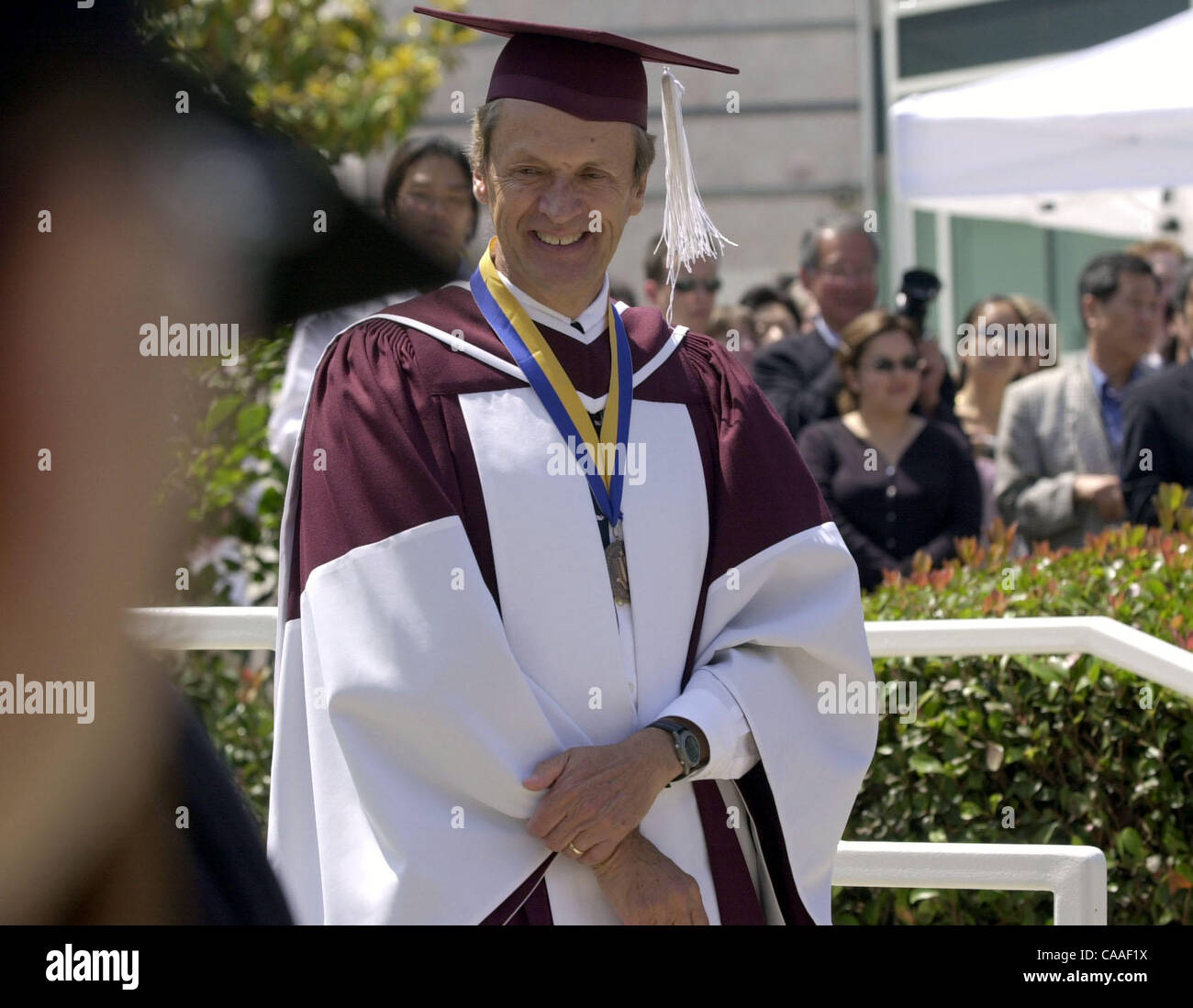 (Published 06/15/2003, B-1, UTS1742531) UCSD chancellor Robert Dynes ...