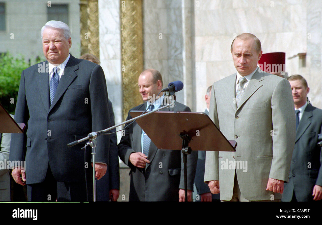 The president of Russia Vladimir Putin (on the right) and the ex ...