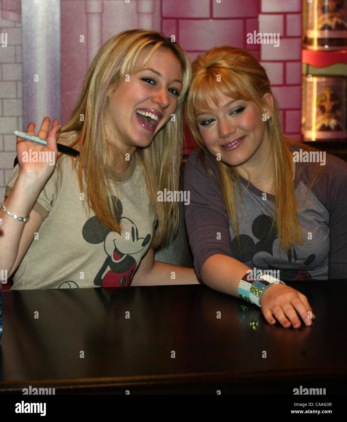 Haylie Duff Y Hilary Duff 2003