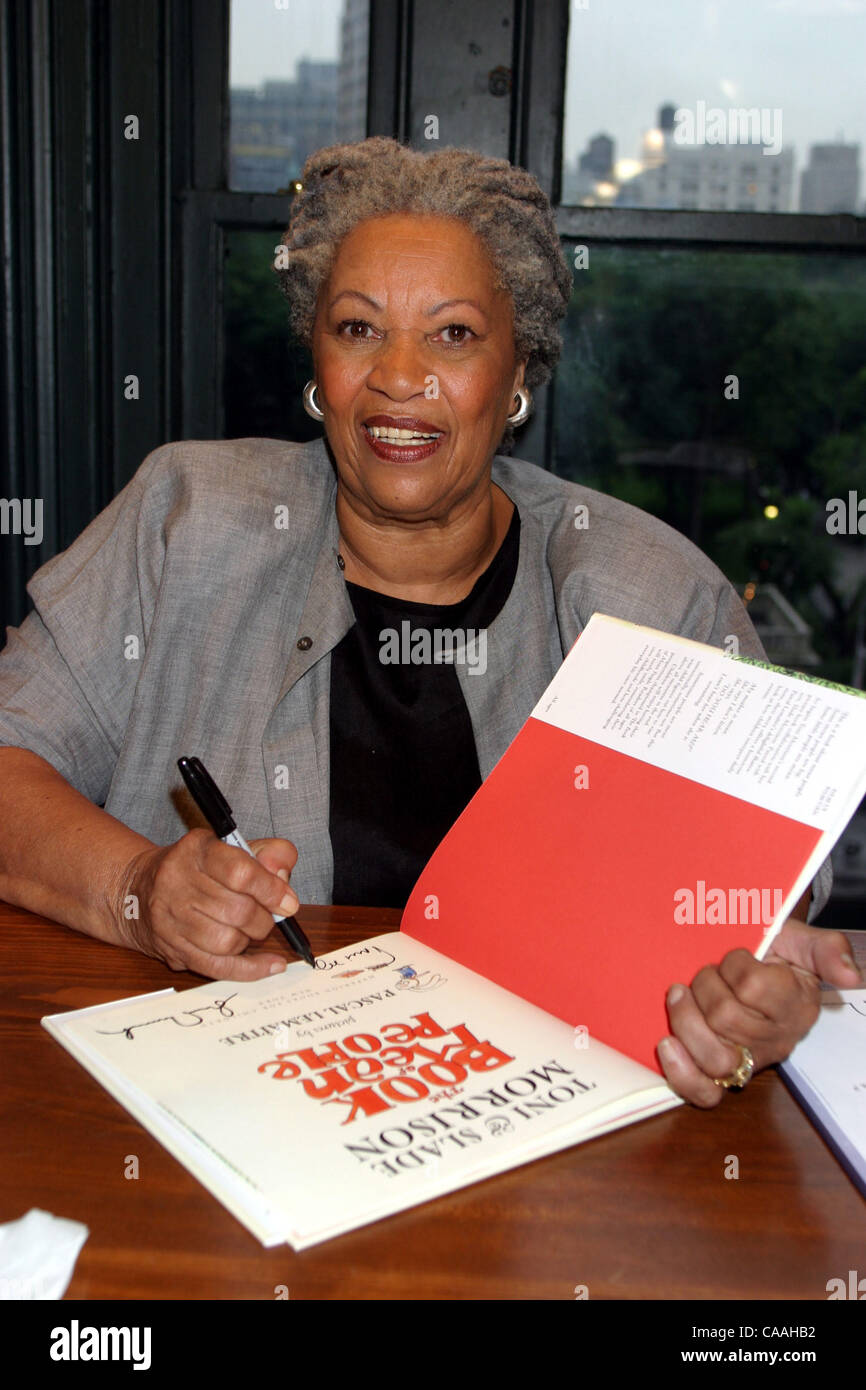 Toni morrison book signing hi-res stock photography and images - Alamy