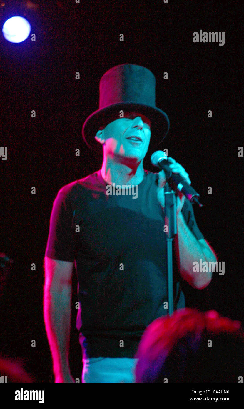 Jul 01, 2003; New York City, NY, USA; Actor BRUCE WILLIS and his band ...