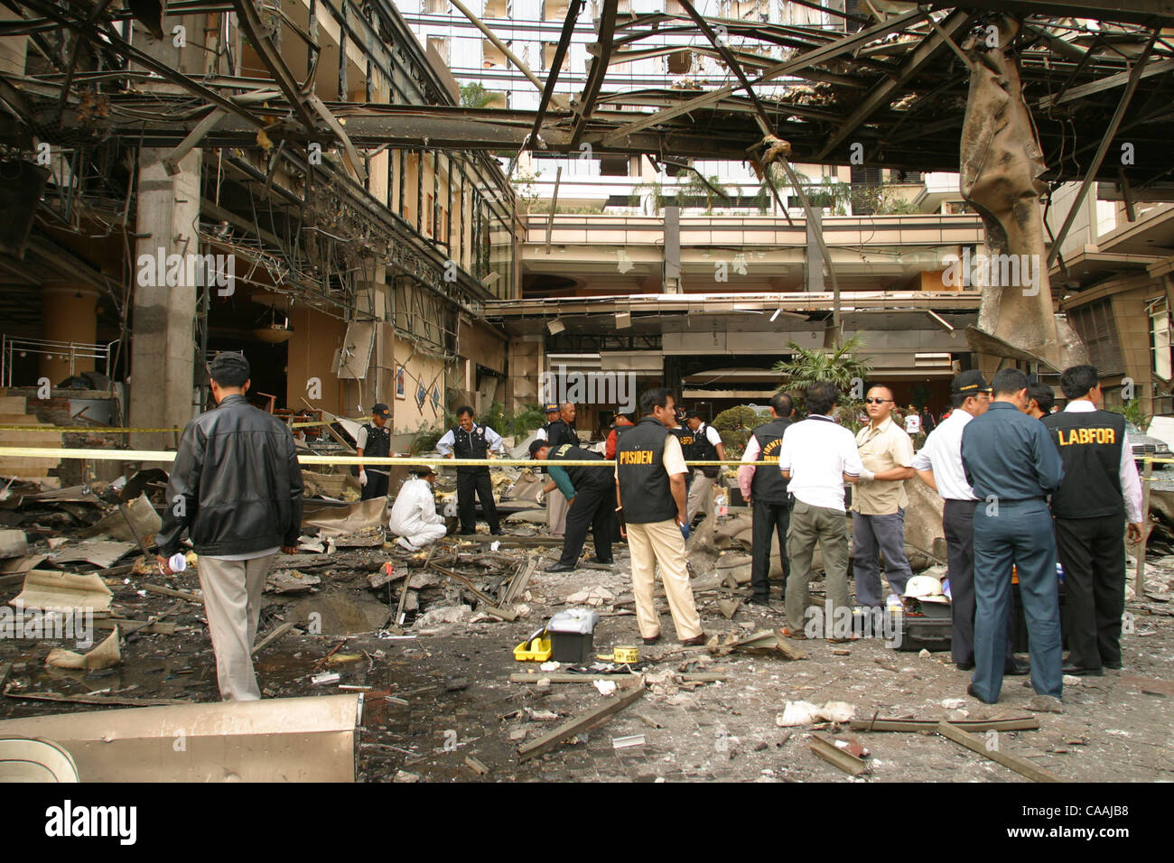 Forensic team hi-res stock photography and images - Alamy