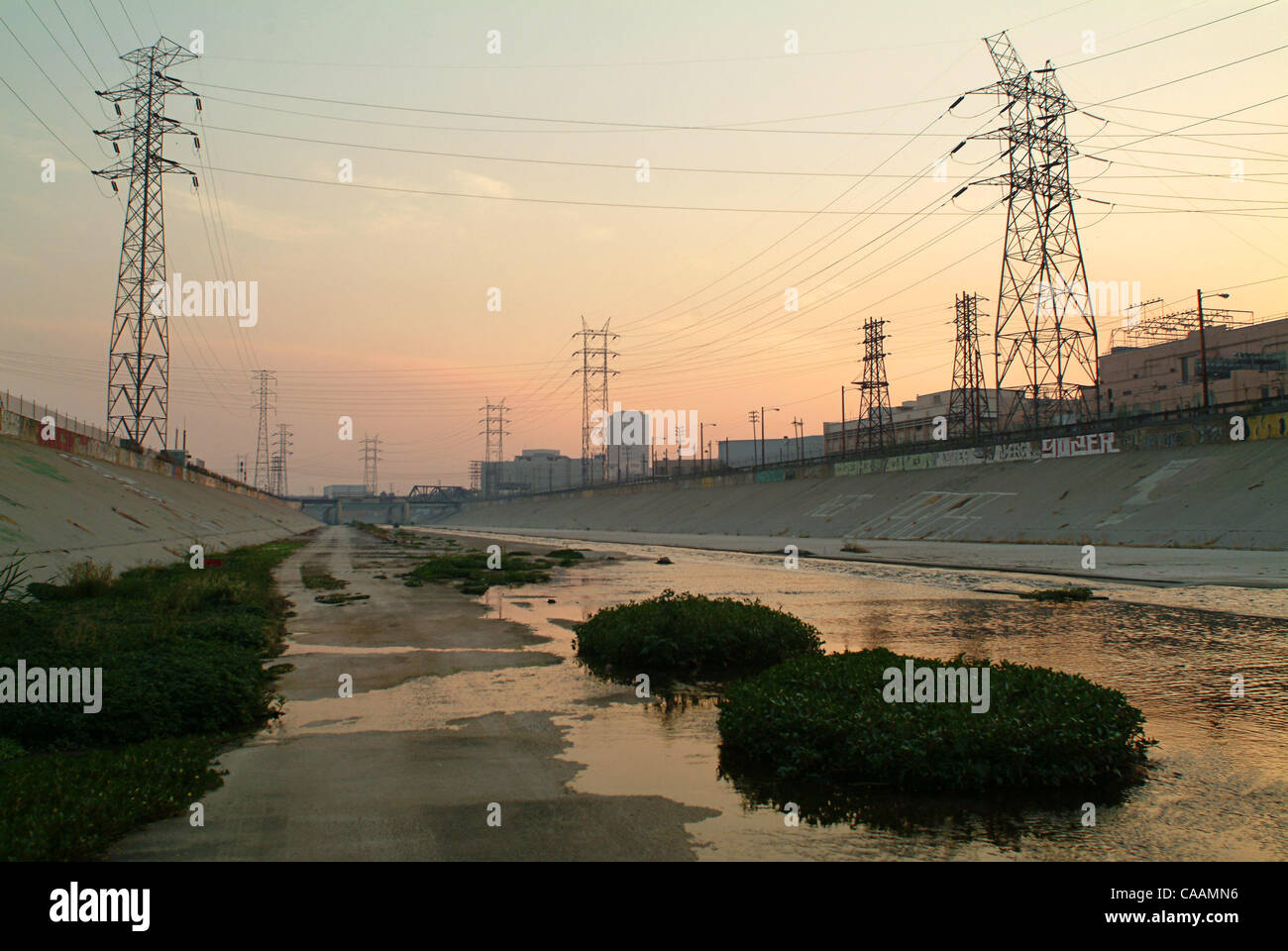 Los angeles river basin hi-res stock photography and images - Alamy