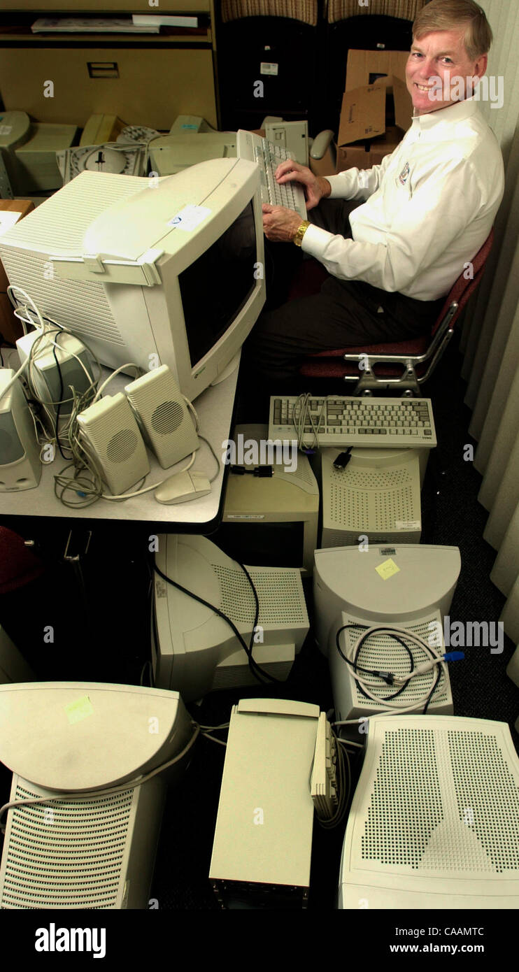 2003 computers hi-res stock photography and images - Alamy