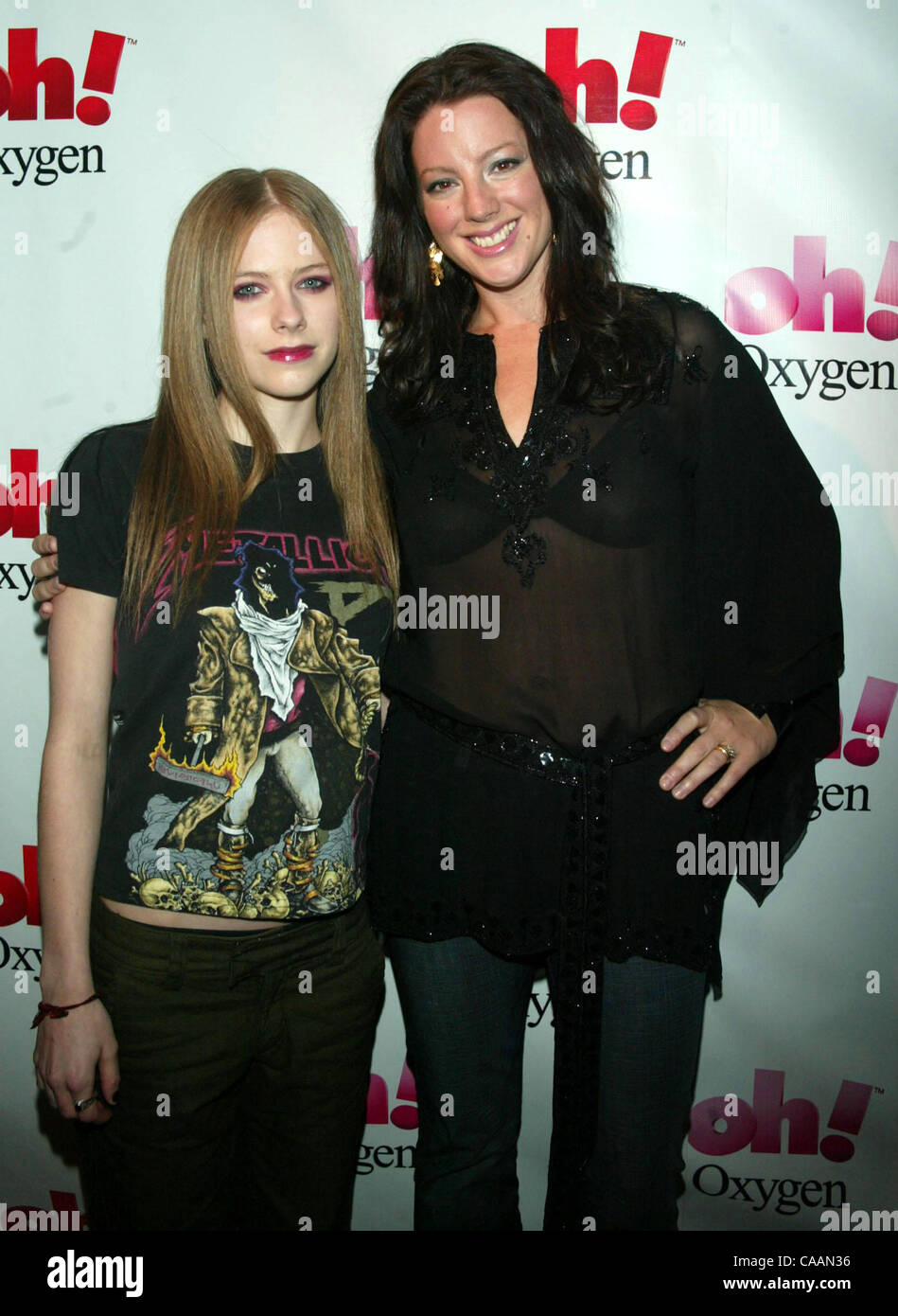 Nov 04, 2003; New York, NY, USA; Singers AVRIL LAVIGNE & SARAH ...