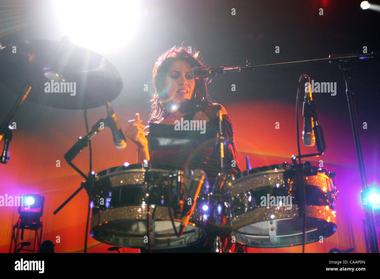 Singer SHEILA E performs at the Great Western Forum in Los Angeles ...