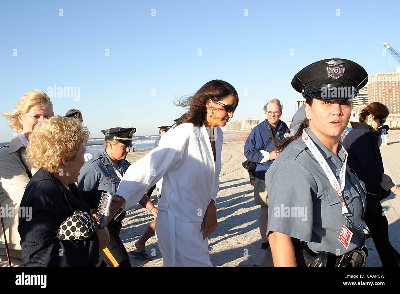 Sept. 19, 2004 - New York, New York, U.S. - K39531BC.WINNER OF THE MISS ...