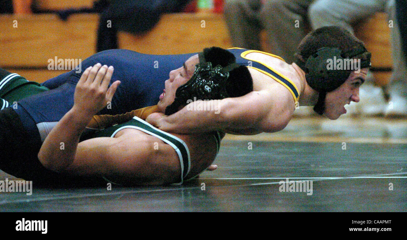 Alhambra's David Tendick, top, took charge quickly in his 125 lb ...