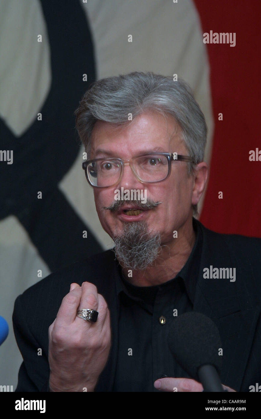 Limonov hi-res stock photography and images - Alamy