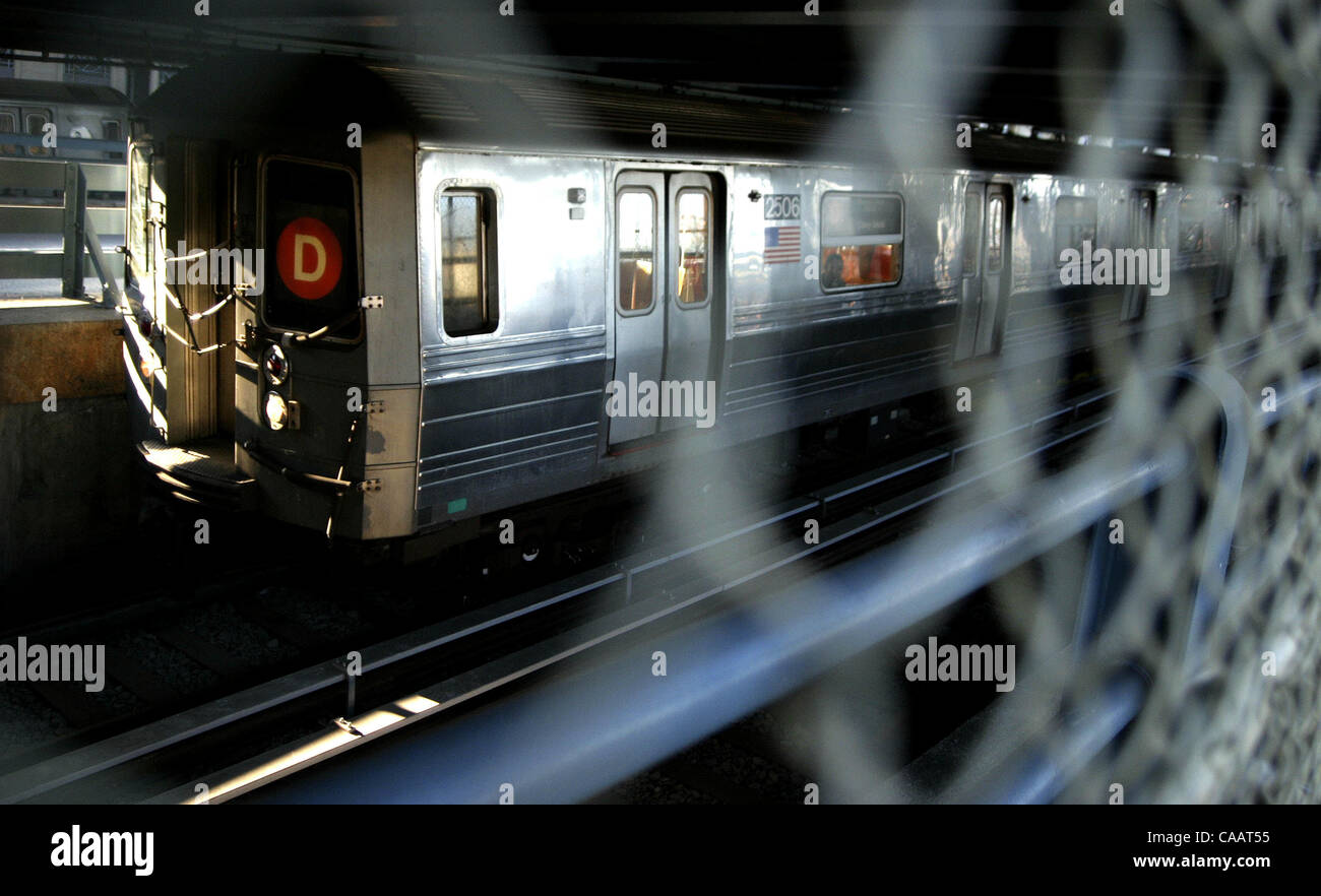 Feb 22, 2004; New York, NY, USA; A Brooklyn-bound D train crosses the ...