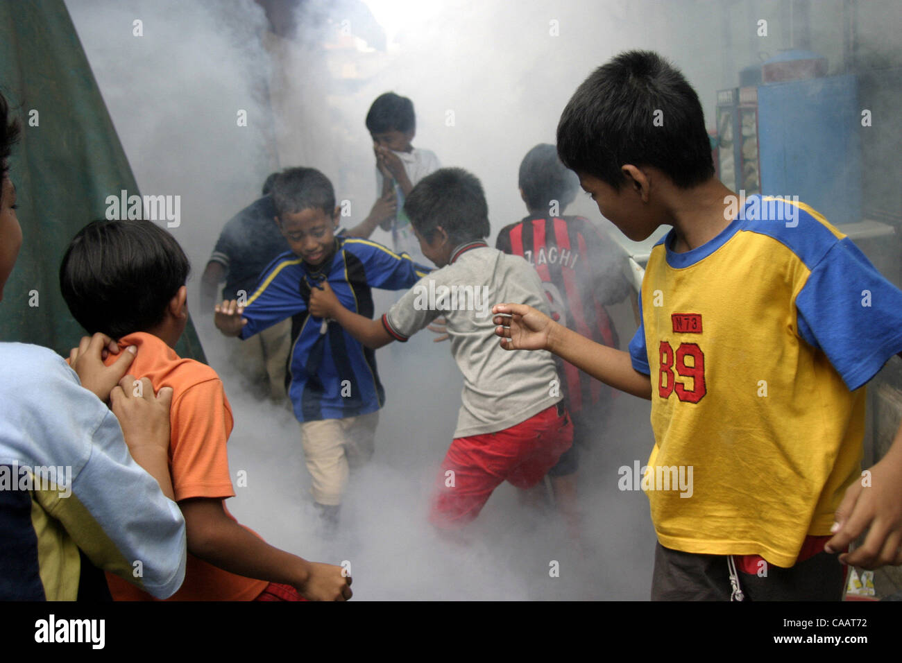 Fog vector hi-res stock photography and images - Alamy