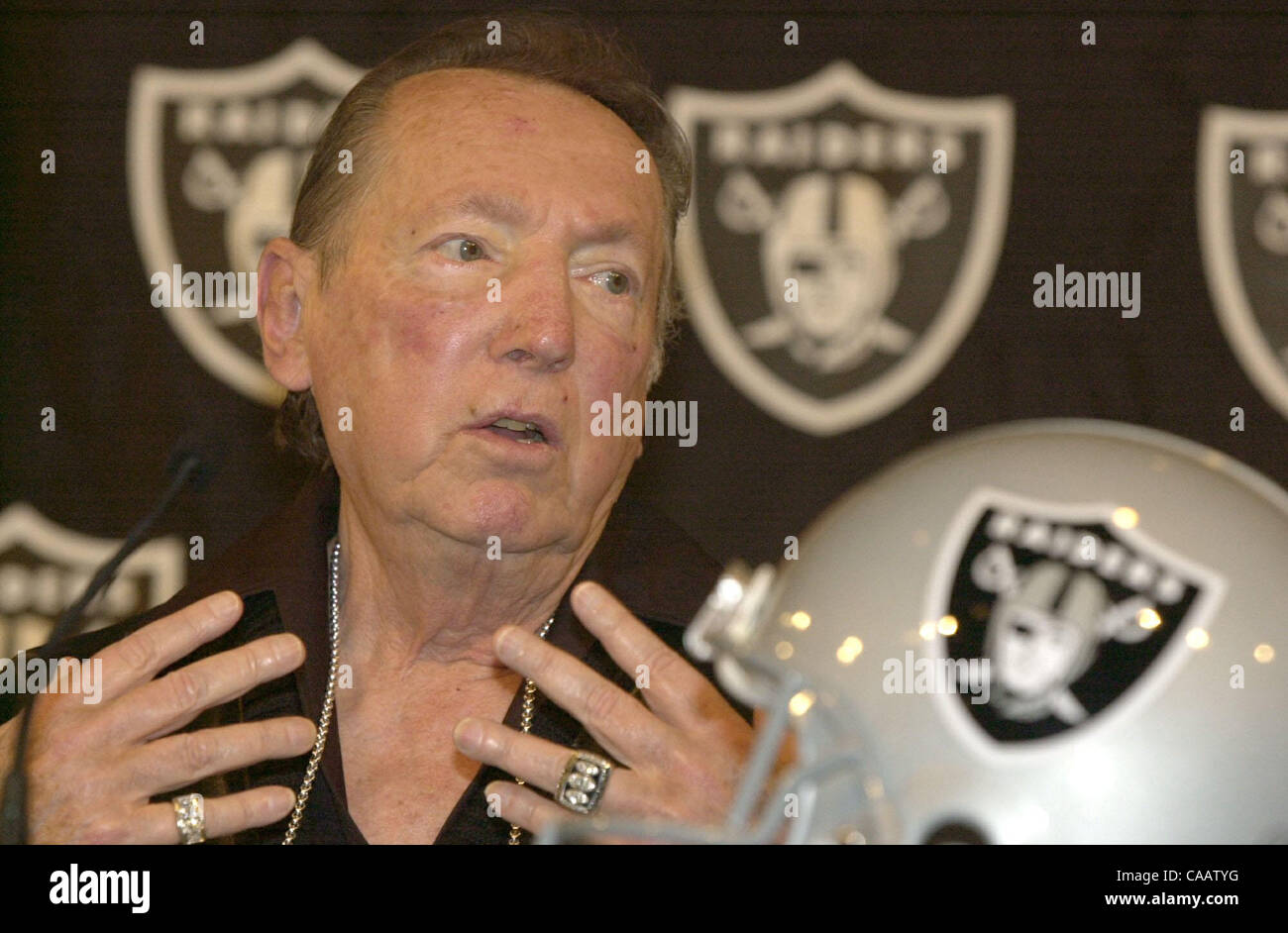 Al davis hi-res stock photography and images - Alamy
