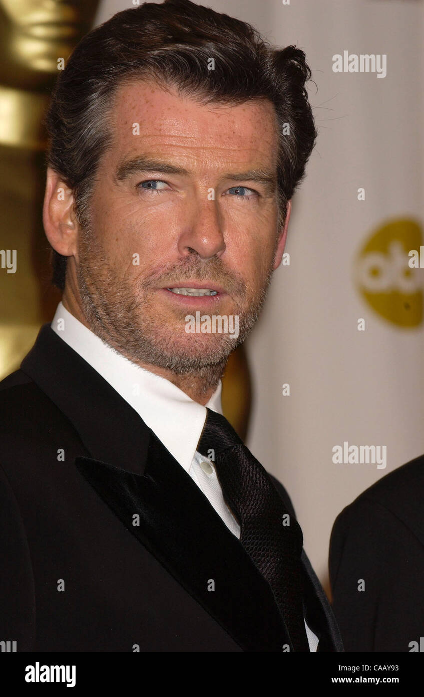 Feb 29, 2004; Hollywood, CA, USA; OSCARS 2004: Actor PIERCE BROSNAN in ...