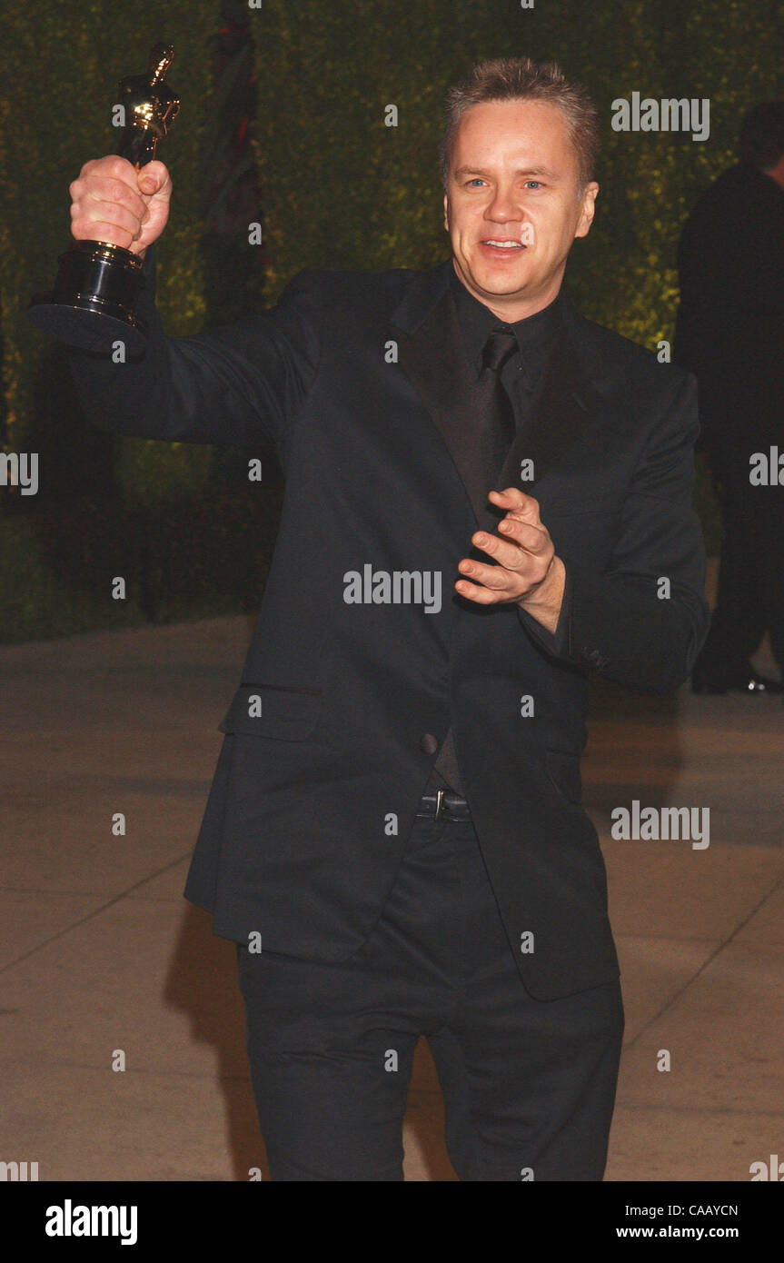 Feb 29, 2004; Los Angeles, CA, USA; Actor TIM ROBBINS arrives at the ...