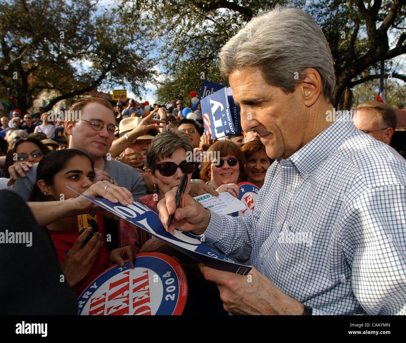 Mar 06, 2004; San Antonio, TX, USA; Presidental candidate JOHN KERRY ...