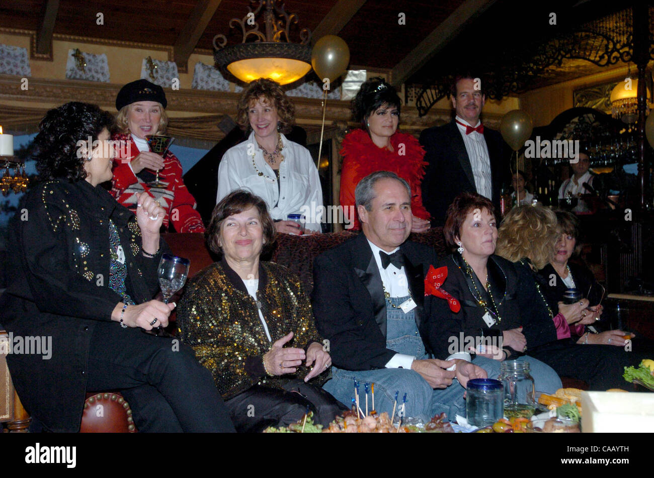 Best supporting actor award hi-res stock photography and images - Alamy