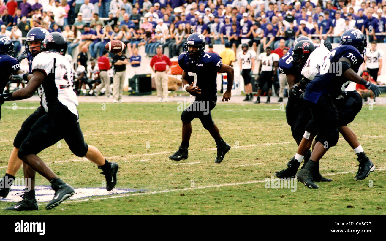 Nov. 15, 2003 - Fort Worth, Texas, U.S. - TCU VS Cincinnati , Amon ...