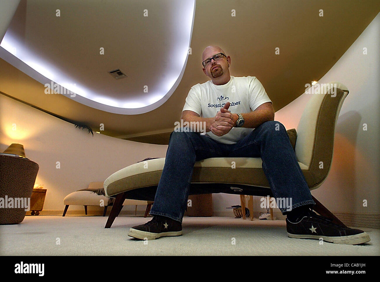 032904 sc fea sims1 - DELRAY BEACH - Steve Sims is founder/owner of ...