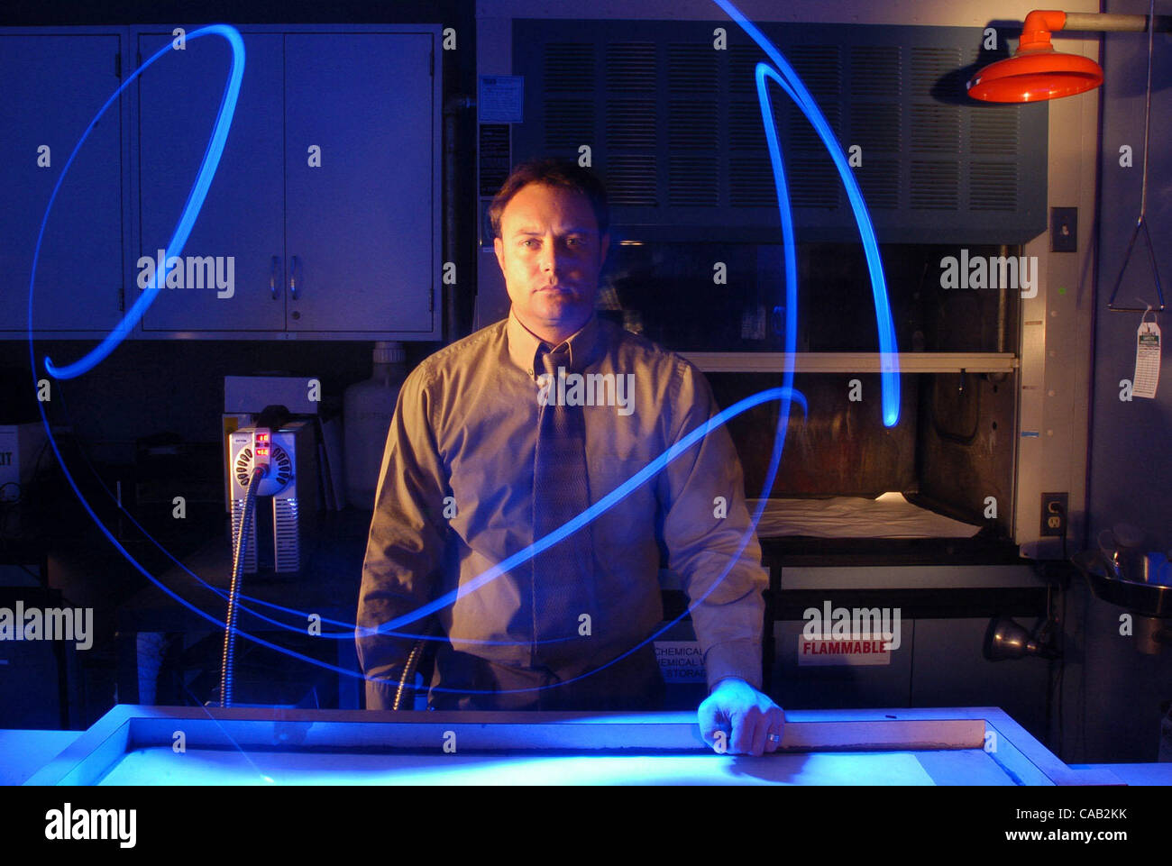 Contra Costa County Sheriff's Supervising Criminalist Paul Holes uses a ...