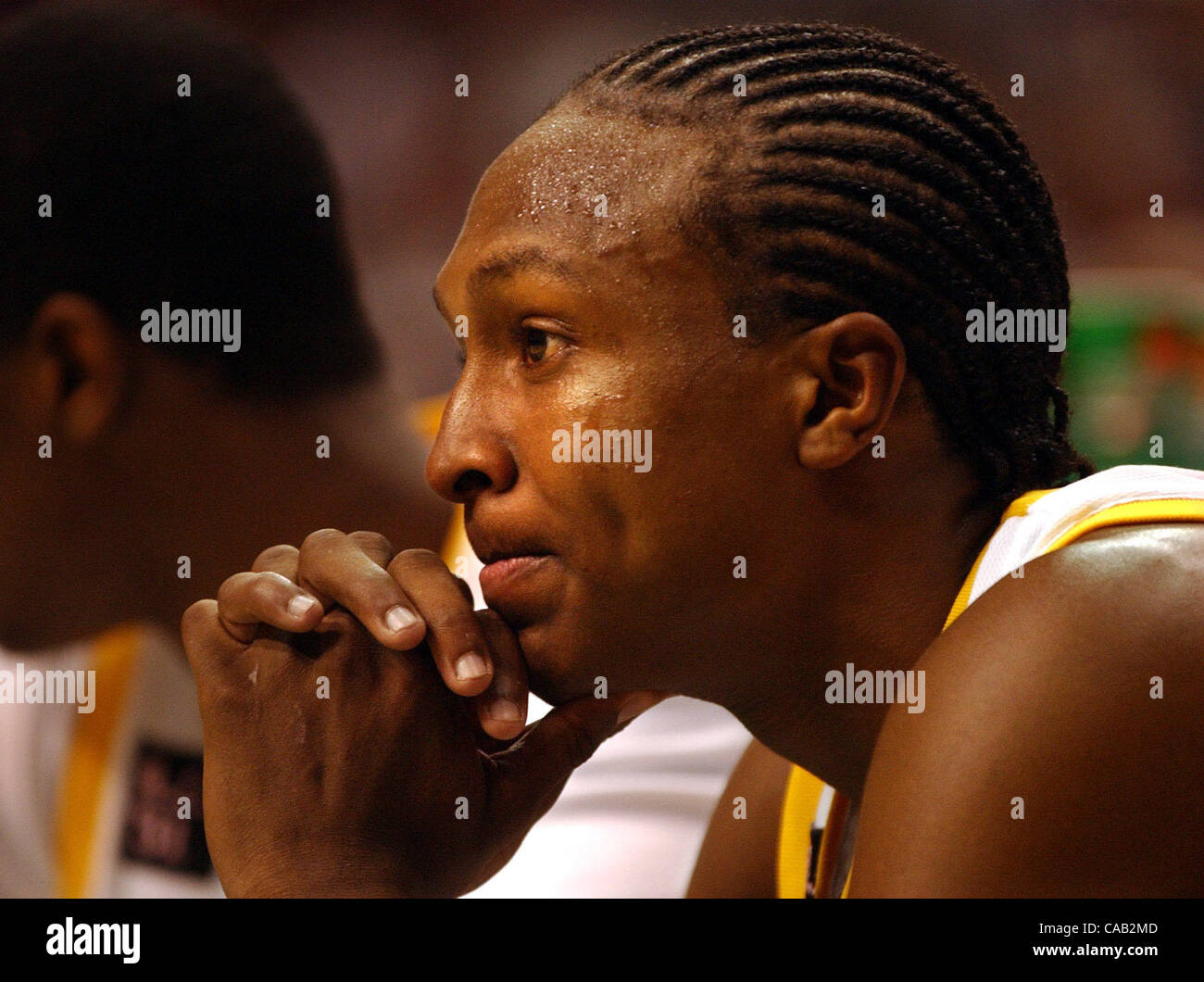 as the #5 Oregon Ducks knocked out the Californica Golden Bears 87-82 ...