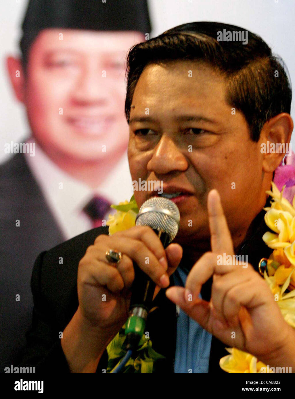 2004 general election hi-res stock photography and images - Alamy