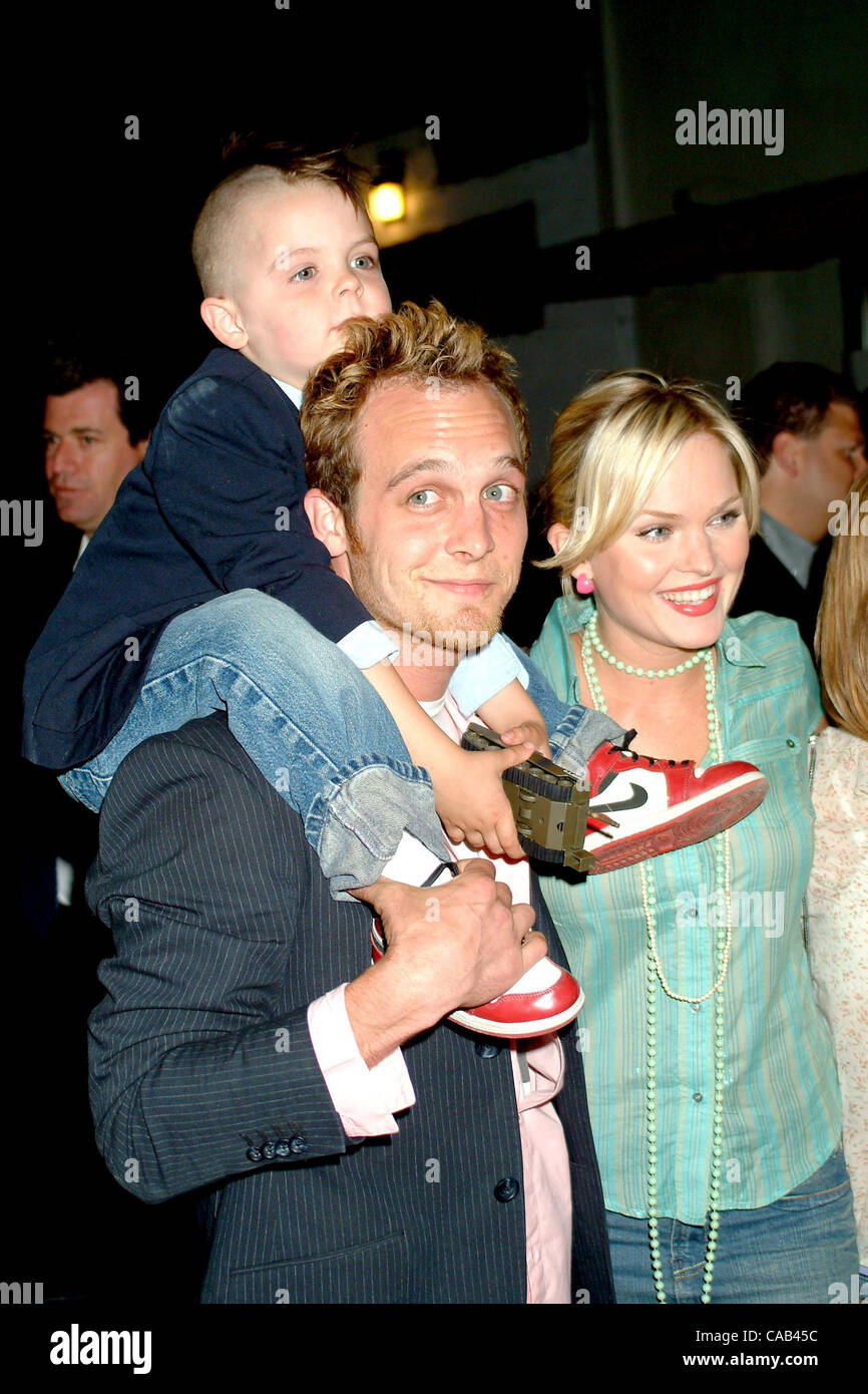 Apr 23, 2004 - Hollywood, California, USA - Ethan Embry and Sunny ...