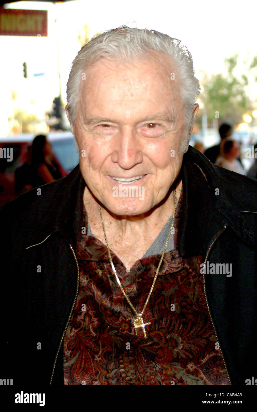 Apr 25, 2004 - Hollywood, California, USA - John Raitt at Opening Night ...