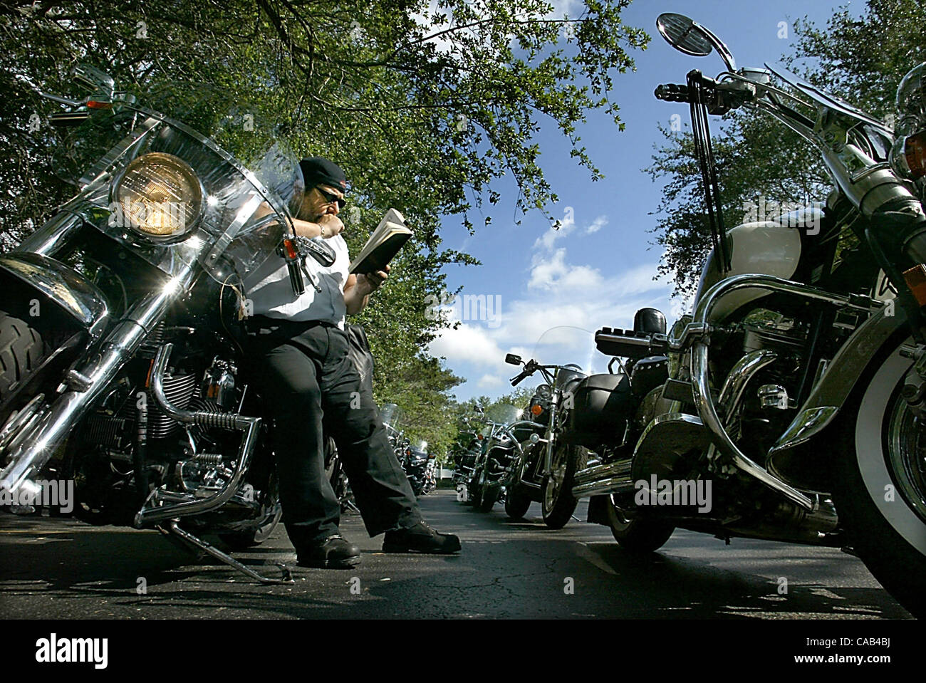 042504 sc met jewishbikers3 - BOCA RATON -Rabbi Zachery "Zigzag" Betesh ...