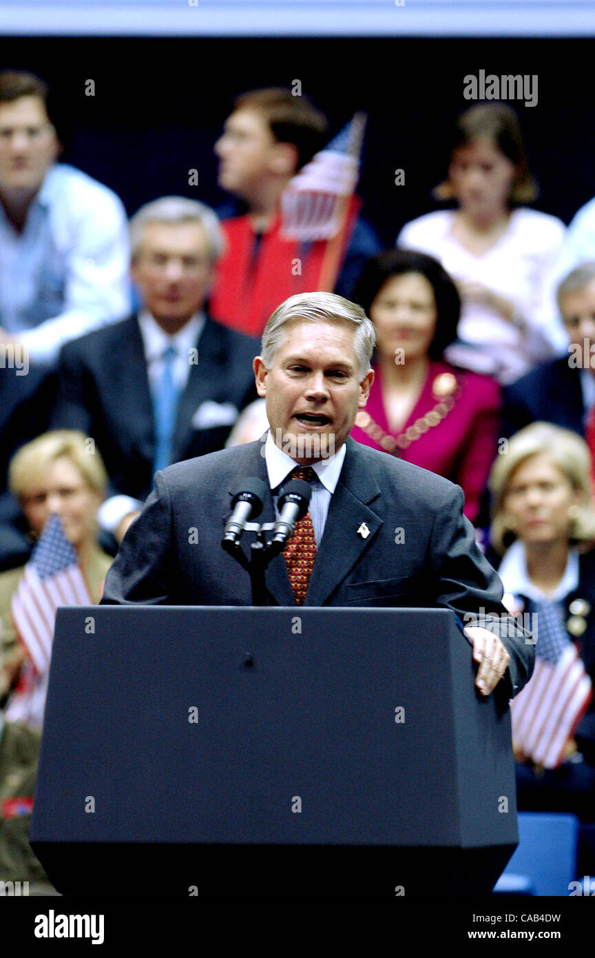 Nov. 4, 2004 - Texas, U.S. - K40228JN .President George W. Bush's Rally ...