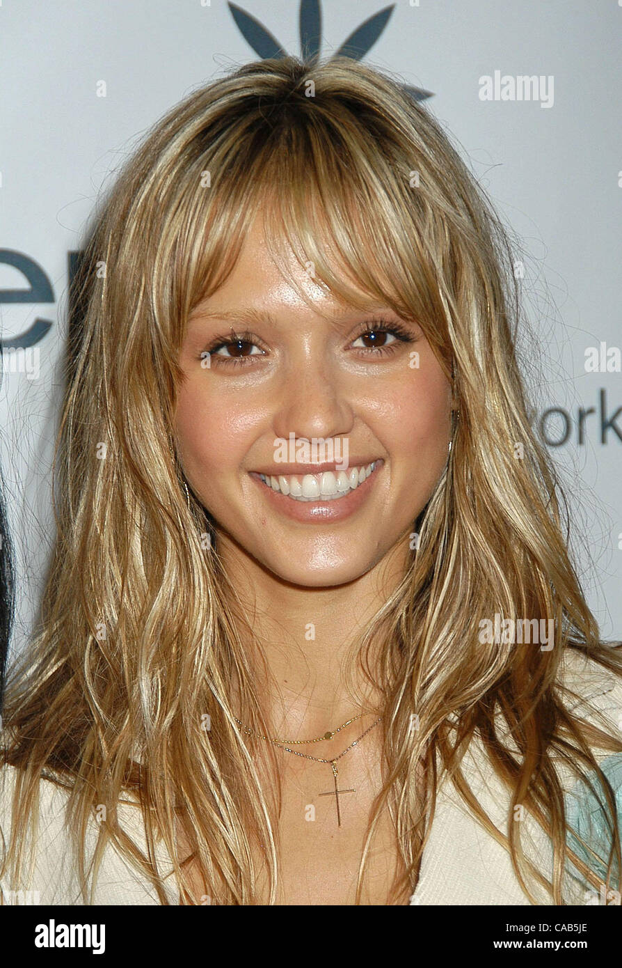 Apr 30, 2004 - Hollywood, California, USA - Jessica Alba arriving at ...
