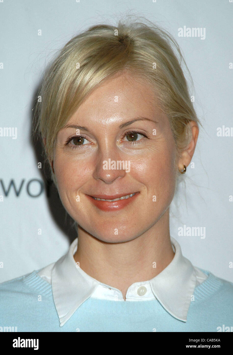 Apr 30, 2004 - Hollywood, California, USA - Kelly Rutherford arriving ...