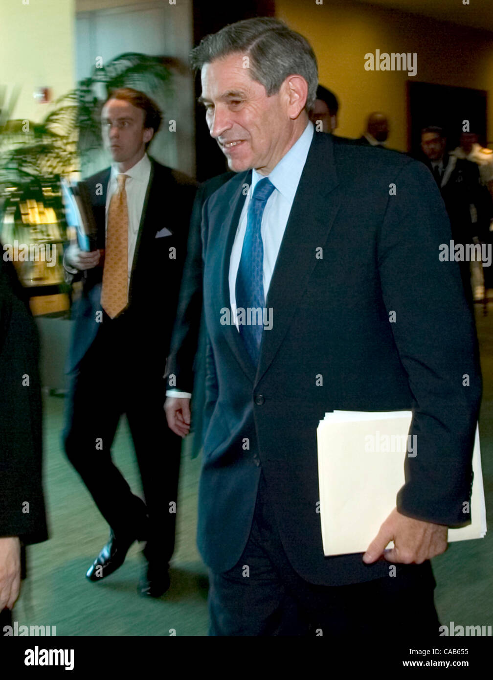 Secretary defense donald rumsfeld right hi-res stock photography and ...