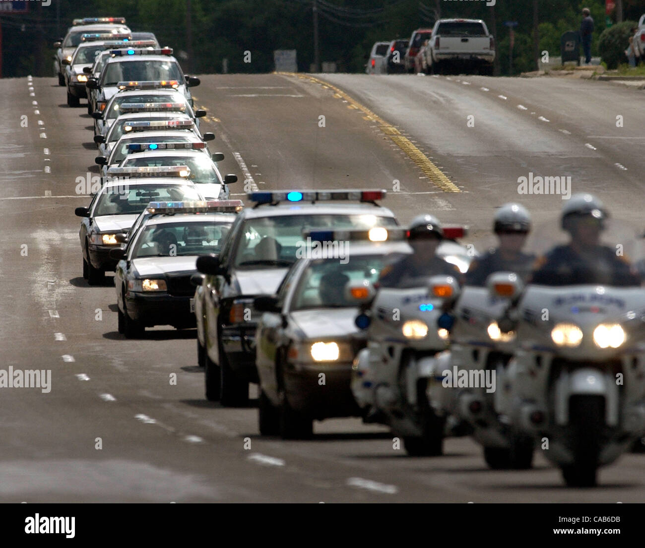 METRO --- The funeral procession following DPS trooper Kurt David Knapp ...
