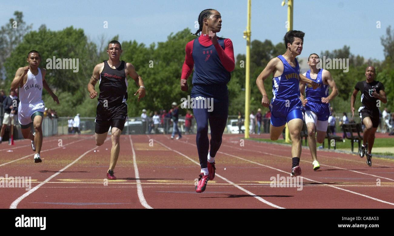 200 meter dash hi-res stock photography and images - Alamy