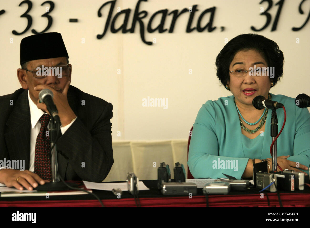 JAKARTA, INDONESIA MAY 31, 2004 Indonesian President Megawati ...