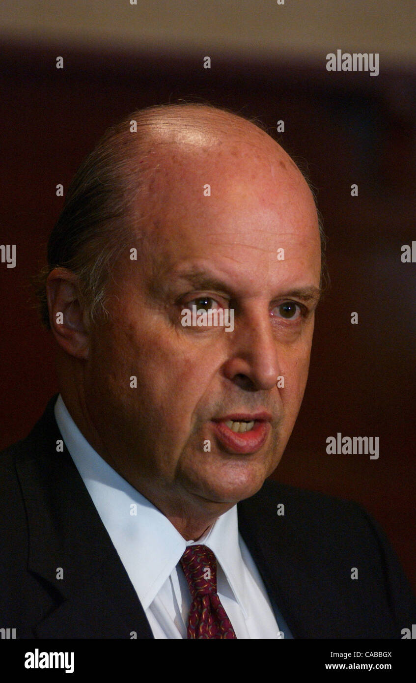 Jun 08, 2004; New York, NY, USA; JOHN NEGROPONTE at a farewell luncheon ...