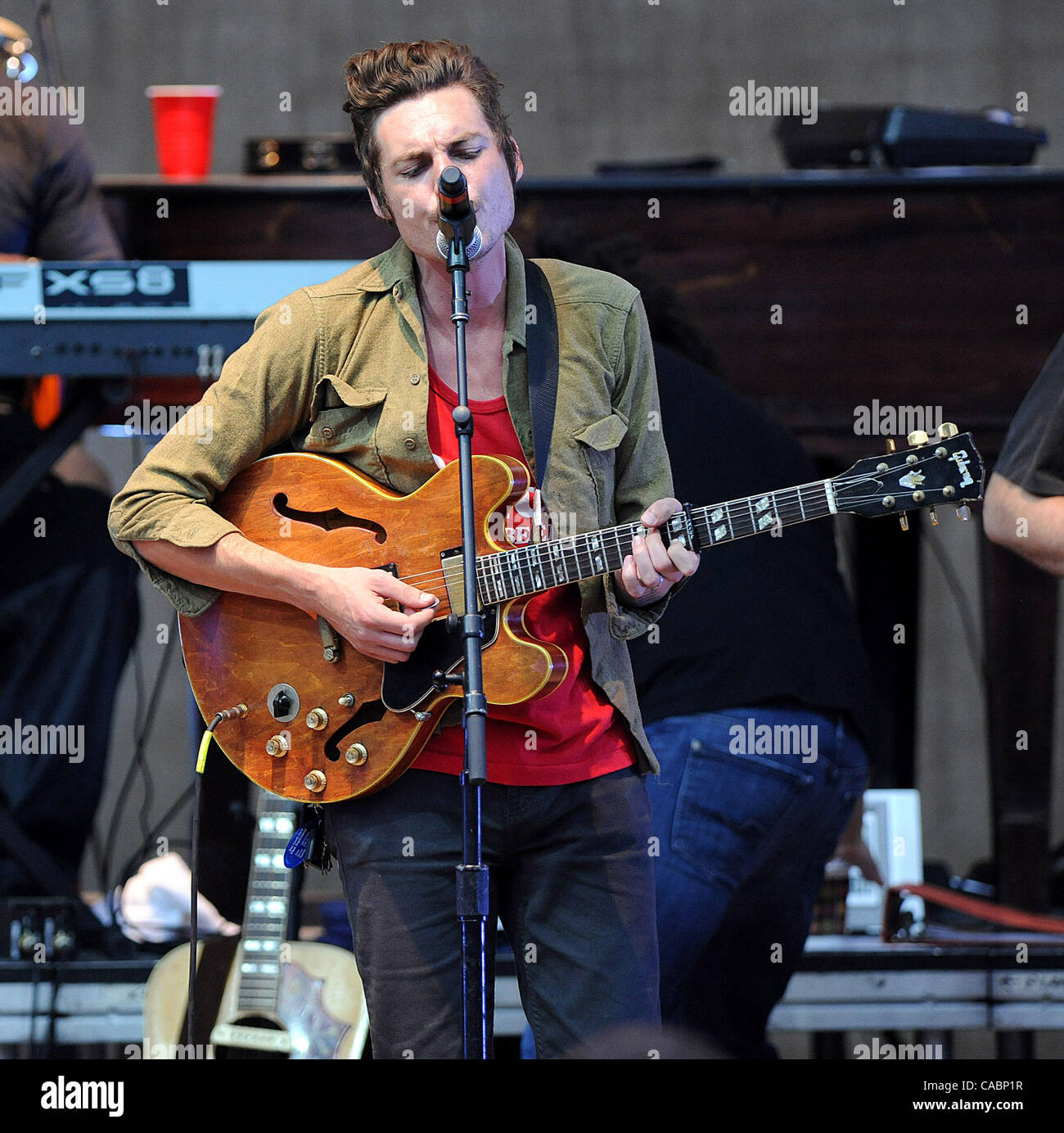 July 15, 2010 - Cary, North Carolina; USA - Musician DAN LAYUS of ...
