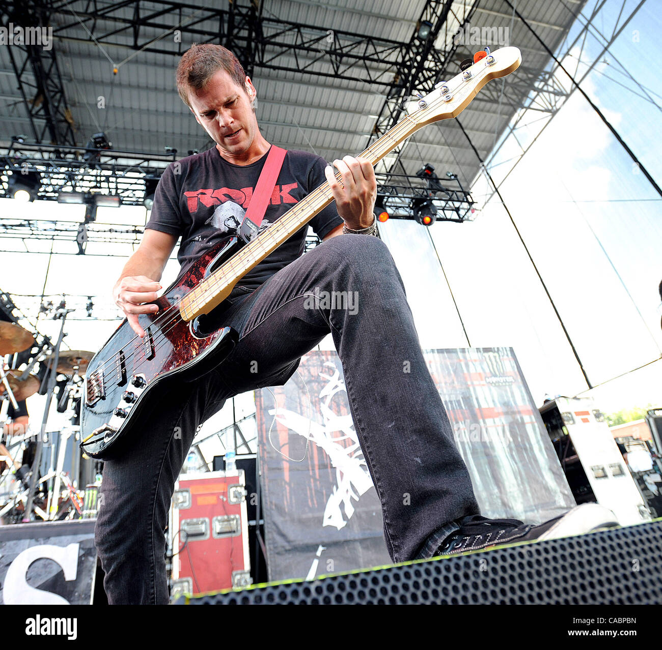 Bass guitarist lewis cosby hi-res stock photography and images - Alamy