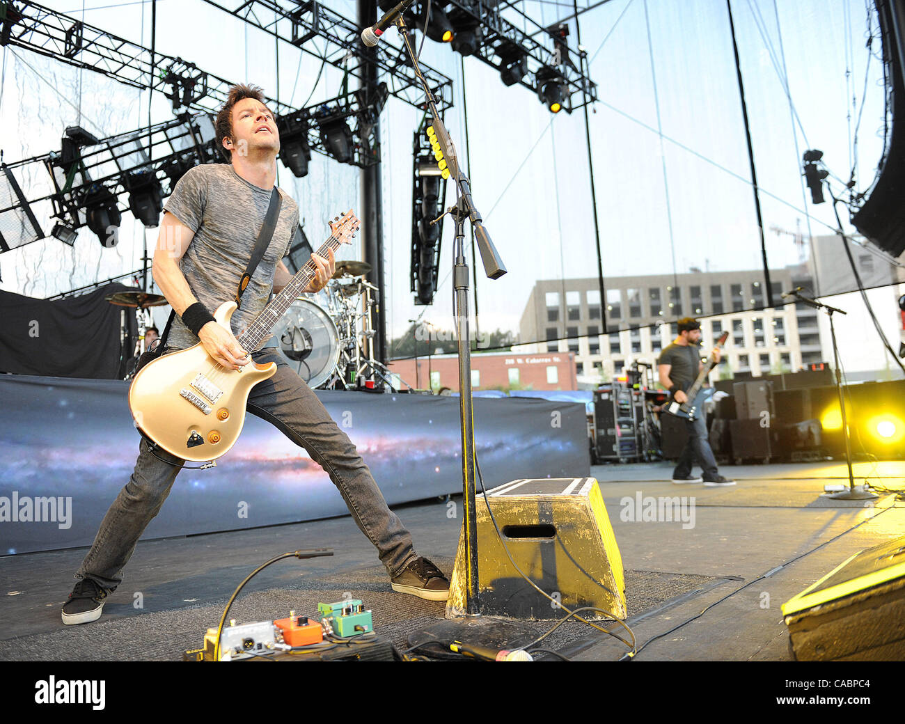 Jul 25, 2010 - Raleigh, North Carolina; USA - Singer / Guitarist PETE ...