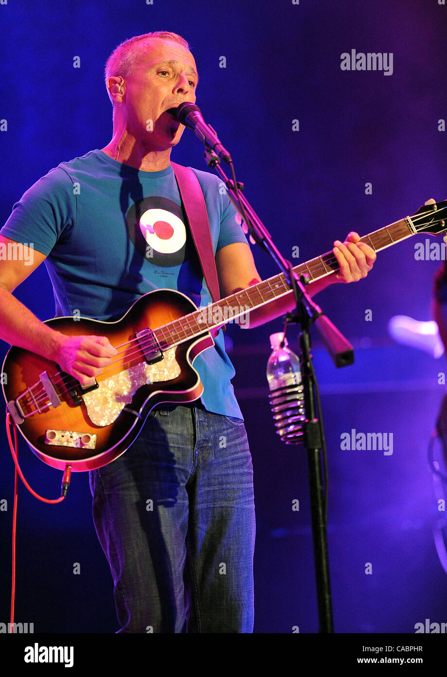 Curt beach hi-res stock photography and images - Alamy