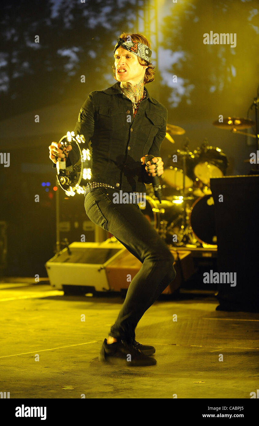 Noon to moon music festival hi-res stock photography and images - Alamy